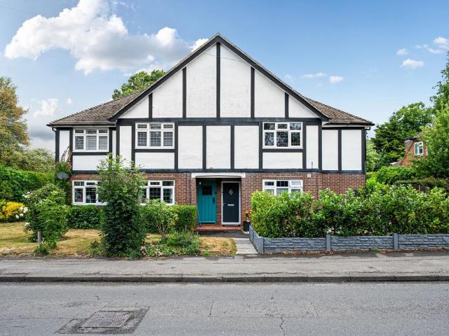 2 bedroom maisonette for sale
