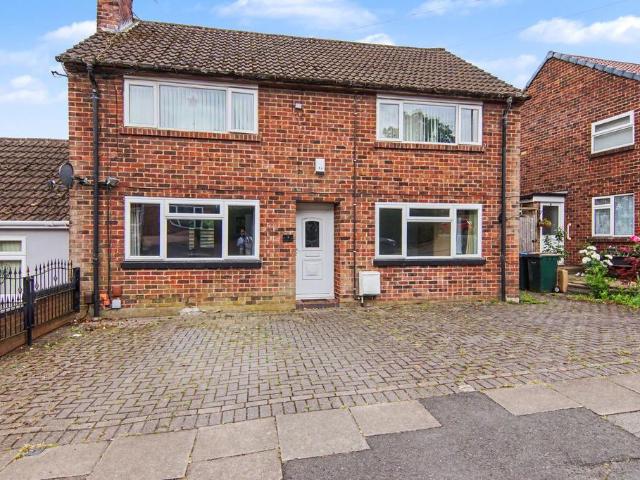 2 bedroom maisonette for sale