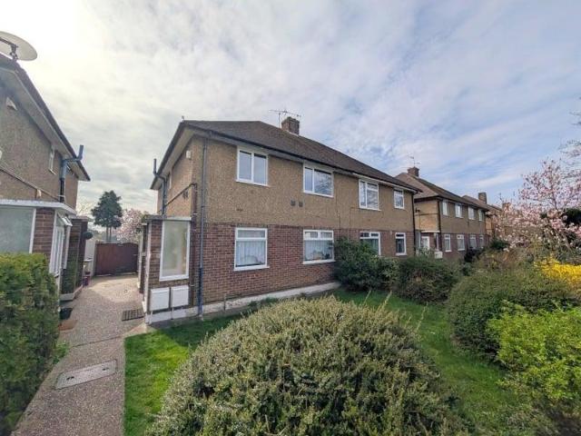 2 bedroom maisonette for sale