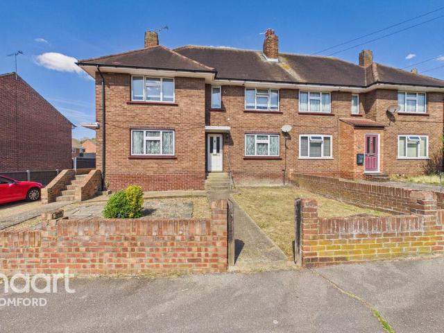 2 bedroom maisonette for sale