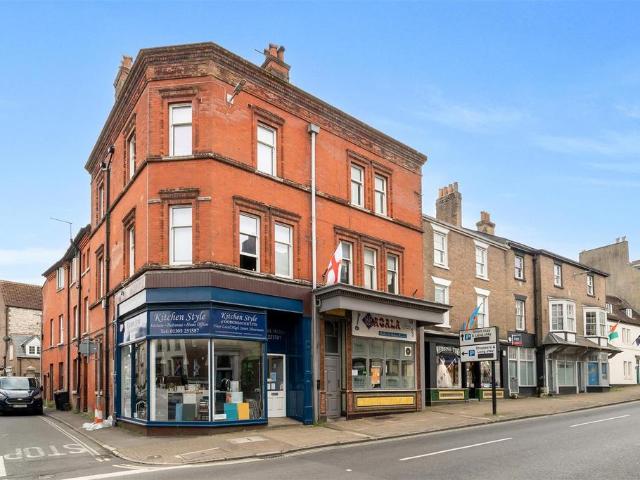 2 bedroom maisonette for sale