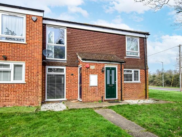 2 bedroom maisonette for sale
