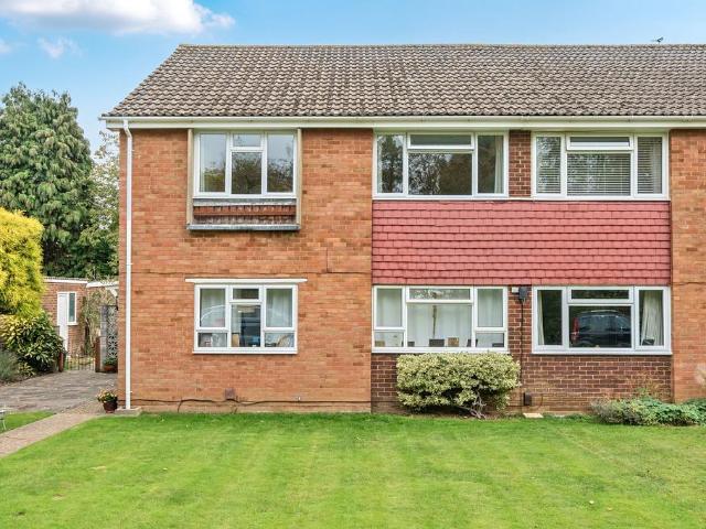 2 bedroom maisonette for sale