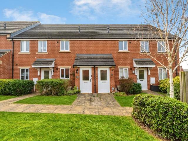 2 bedroom maisonette for sale