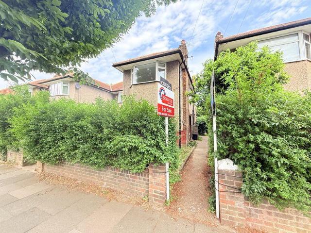 2 bedroom maisonette for sale