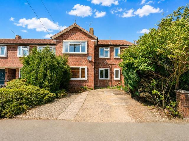2 bedroom maisonette for sale