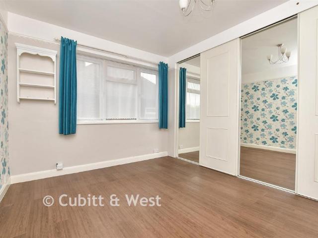 2 bedroom maisonette for sale