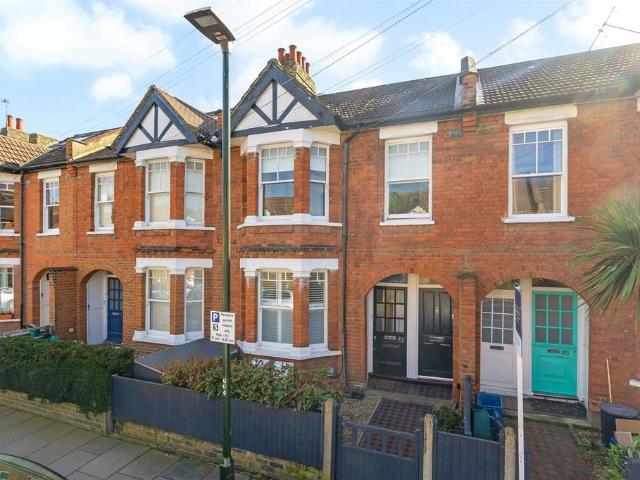2 bedroom maisonette for sale