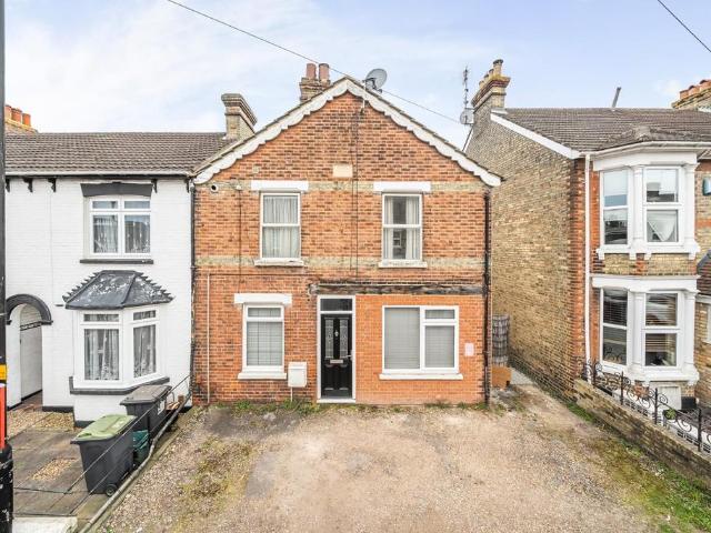 2 bedroom maisonette for sale