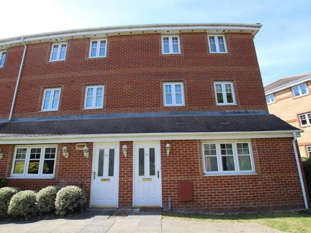 2 bedroom maisonette for sale