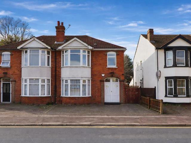 2 bedroom maisonette for sale