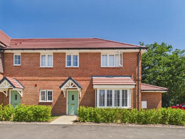 2 bedroom maisonette for sale