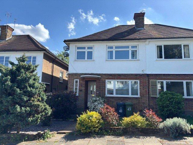 2 bedroom maisonette for sale
