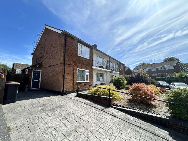 2 bedroom maisonette for sale