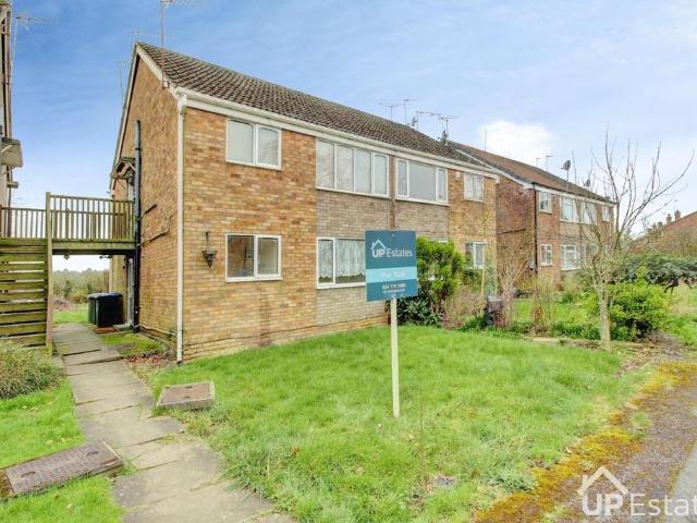 2 bedroom maisonette for sale