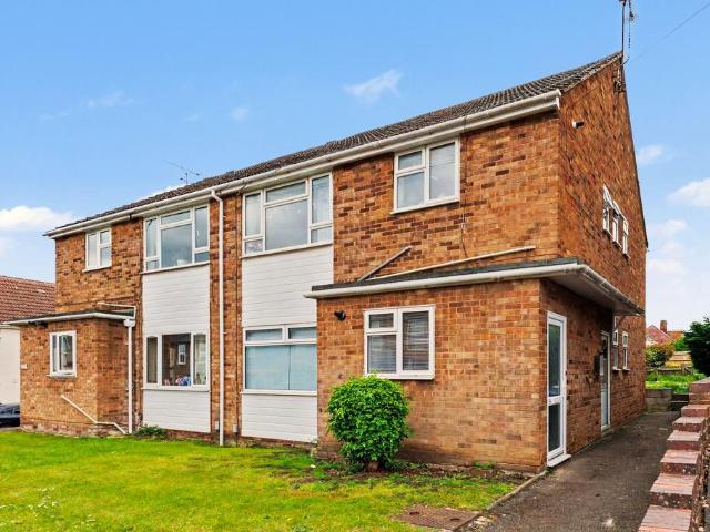 2 bedroom maisonette for sale
