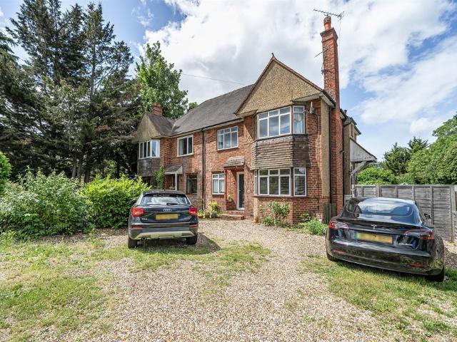 2 bedroom maisonette for sale