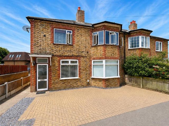 2 bedroom maisonette for sale