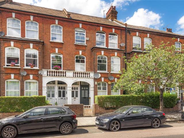 2 bedroom maisonette for sale