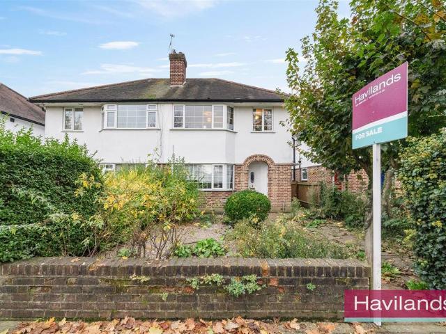 2 bedroom maisonette for sale