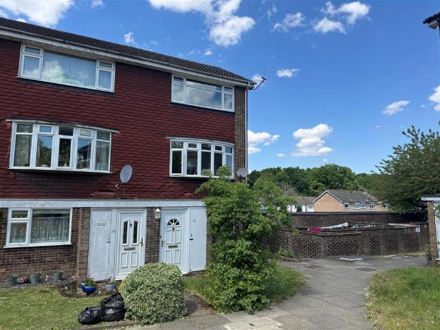 2 bedroom maisonette for sale