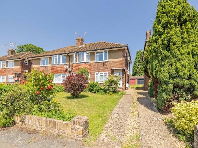 2 bedroom maisonette for sale