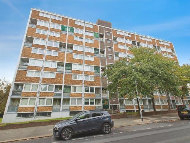 2 bedroom maisonette for sale