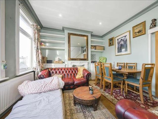 2 bedroom maisonette for sale