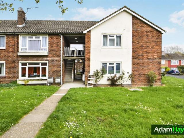 2 bedroom maisonette for sale