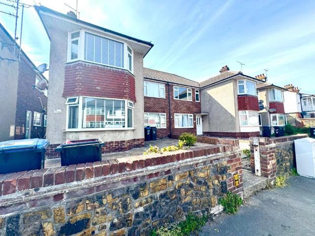 2 bedroom maisonette for sale