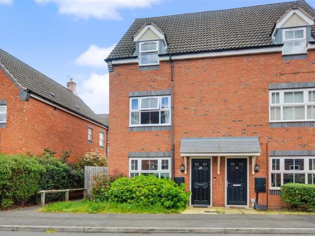 2 bedroom maisonette for sale