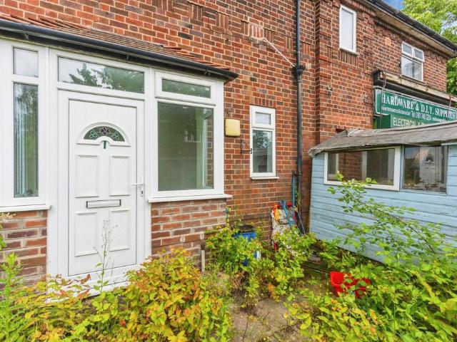 2 bedroom maisonette for sale