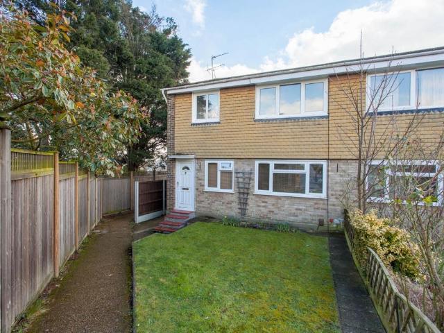 2 bedroom maisonette for sale