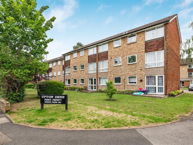 2 bedroom maisonette for sale