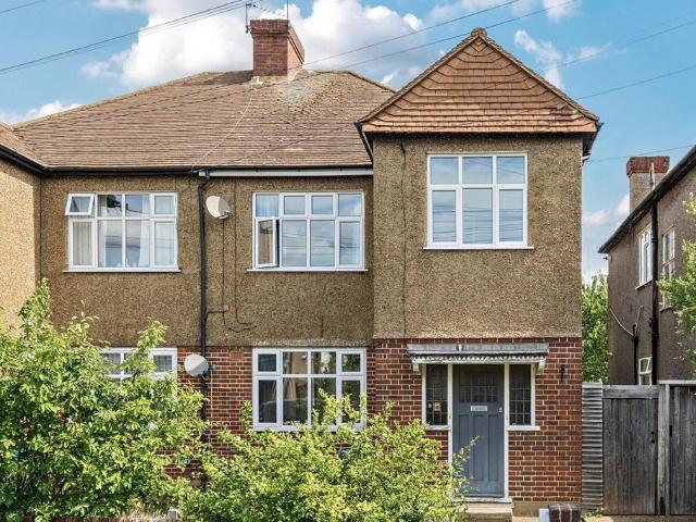 2 bedroom maisonette for sale
