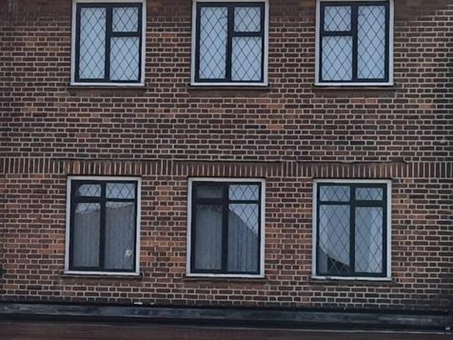 2 bedroom maisonette for sale