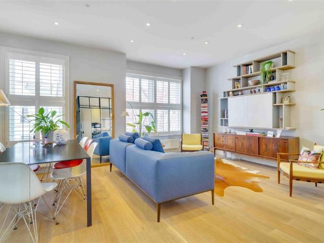 2 bedroom maisonette for sale