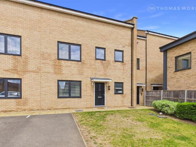 2 bedroom maisonette for sale