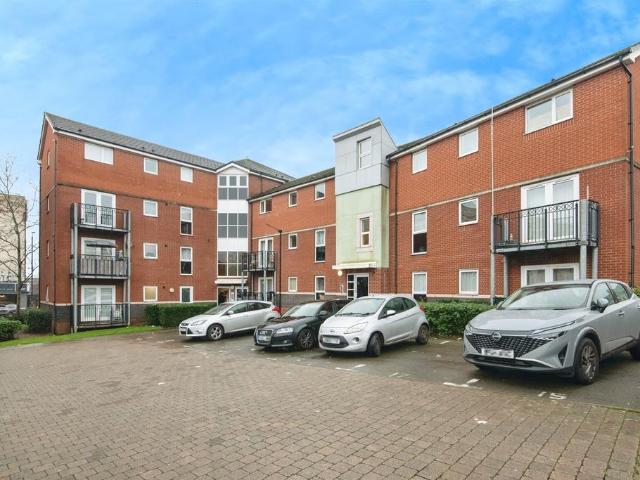 2 bedroom maisonette for sale