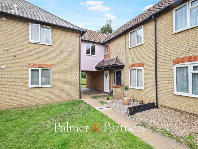 2 bedroom maisonette for sale