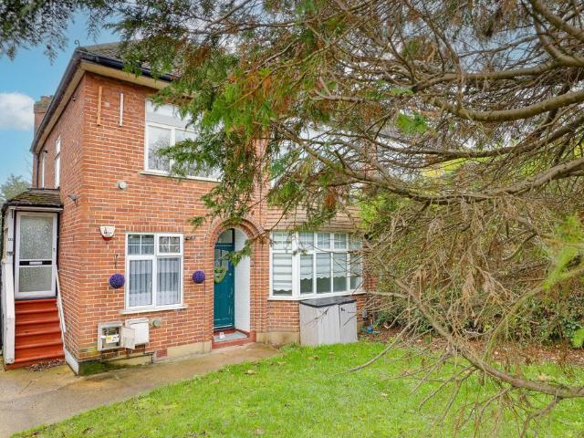2 bedroom maisonette for sale