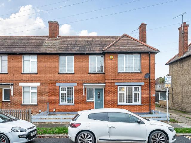 2 bedroom maisonette for sale