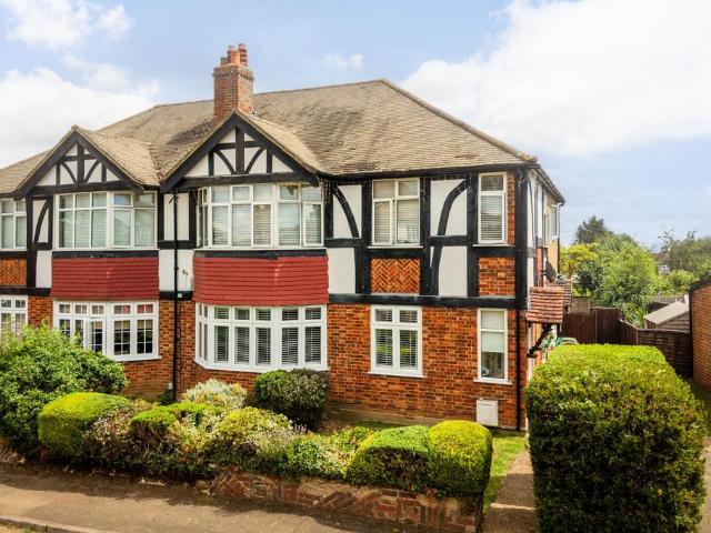 2 bedroom maisonette for sale