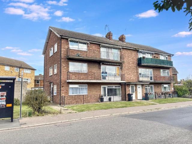 2 bedroom maisonette for sale