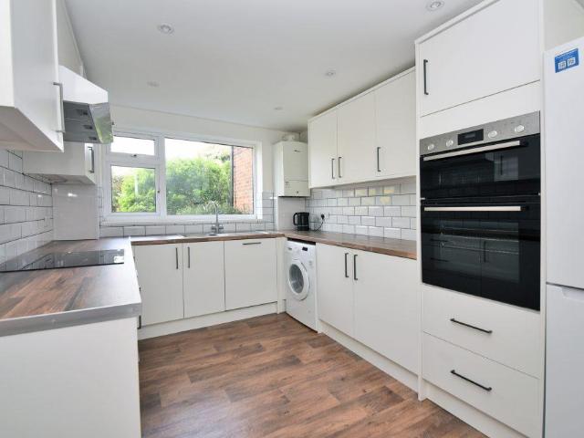 2 bedroom maisonette for sale