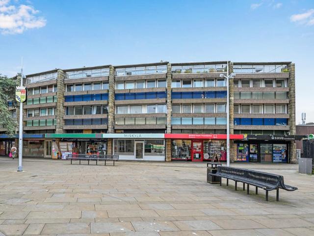 2 bedroom maisonette for sale