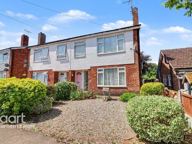 2 bedroom maisonette for sale