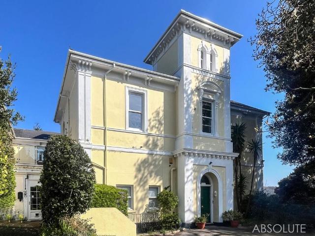 2 bedroom maisonette for sale