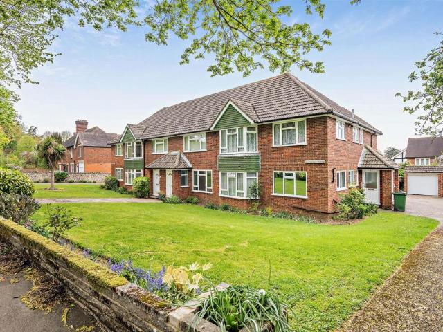 2 bedroom maisonette for sale