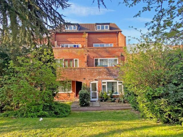 2 bedroom maisonette for sale